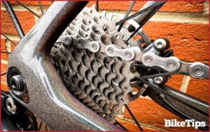 How To Clean A Bike Chain In 5 Steps [With Pictures]